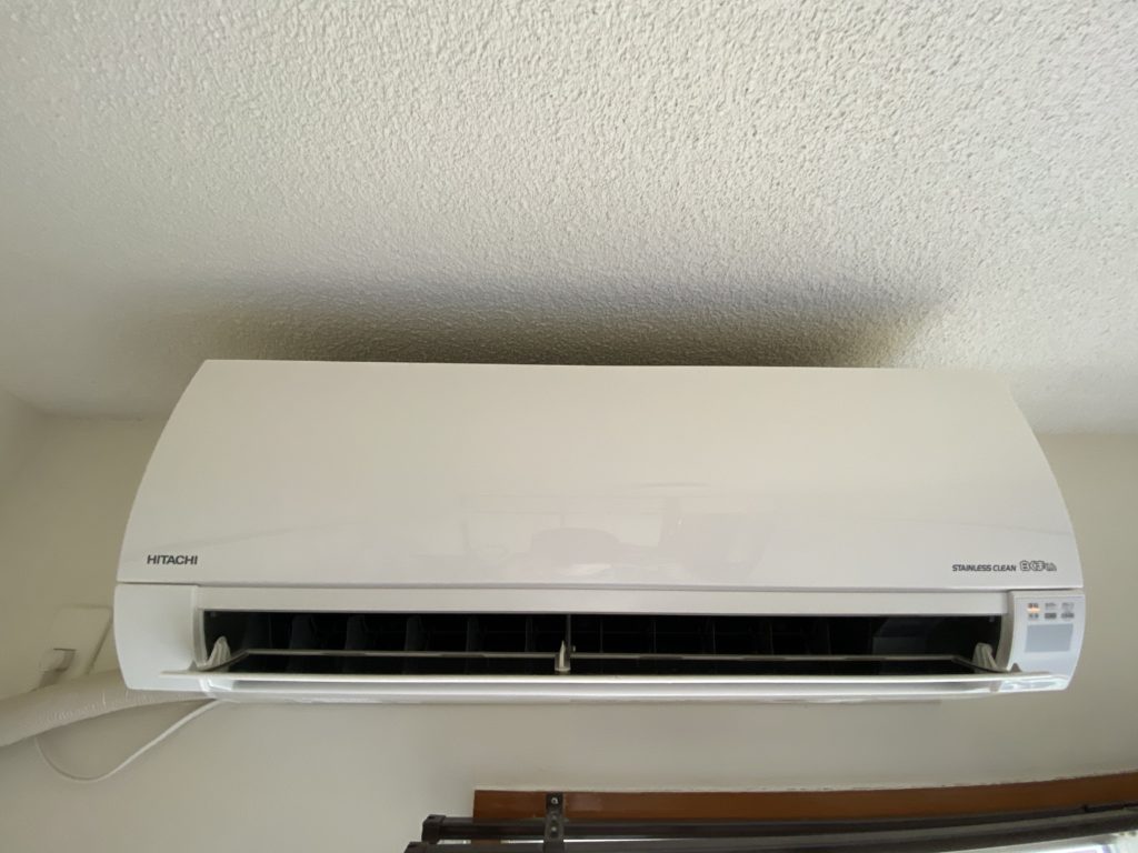 日立 RAS-YX22H(W)をエアコンクリーニングしました。（沖縄市） - 沖縄のエアコンクリーニング業者ならクリーンライフ沖縄
