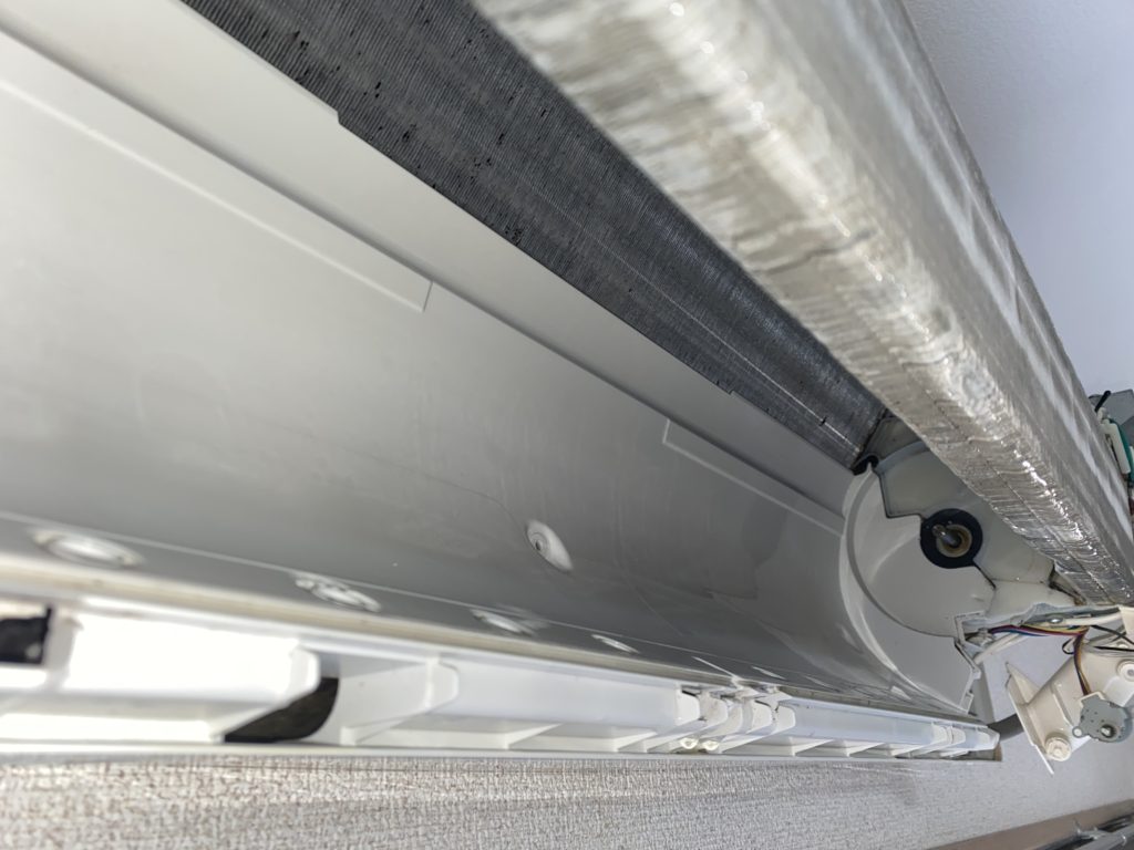 日立 RAS-AC22Zをエアコンクリーニングしました。（浦添市） - 沖縄のエアコンクリーニング業者ならクリーンライフ沖縄